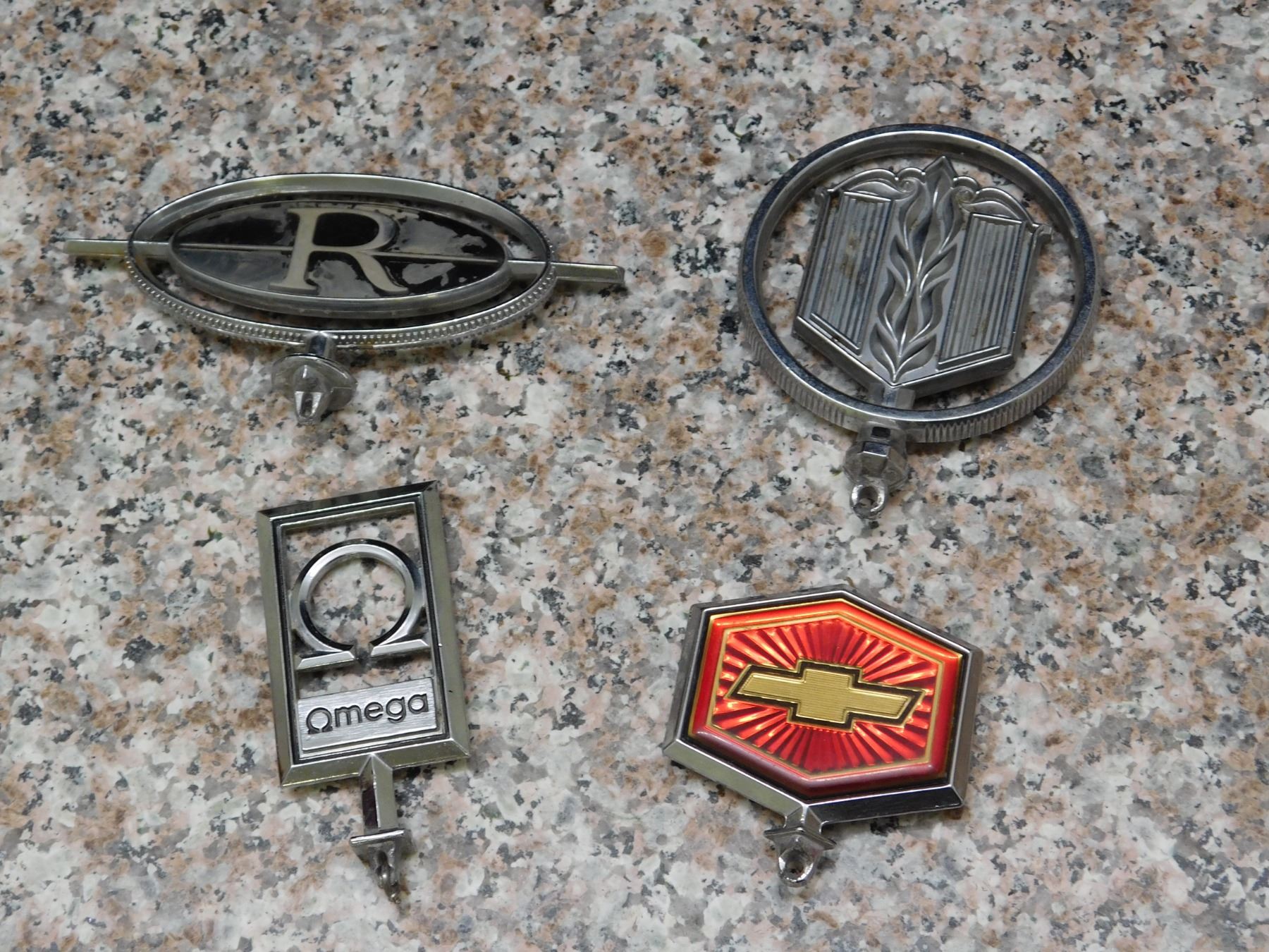 Lot of 4 GMC Chevrolet Oldsmobile Hood Ornaments Emblems