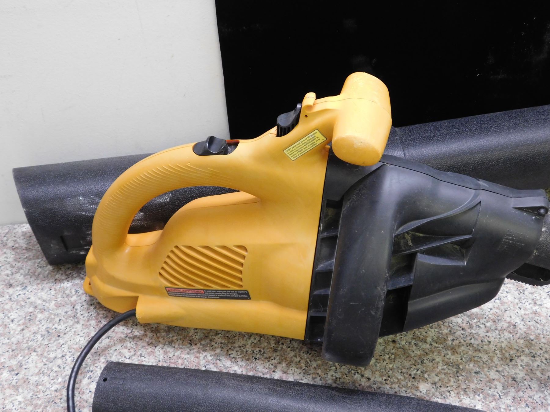 Black & Decker Electric Leaf Blower With Vortex Attachment