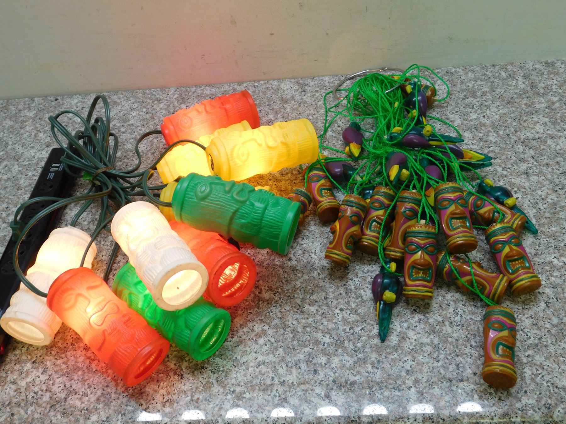 Vintage Blow Mold Tiki 10-Bulb String Lights Patio Lanterns and Tiki ...