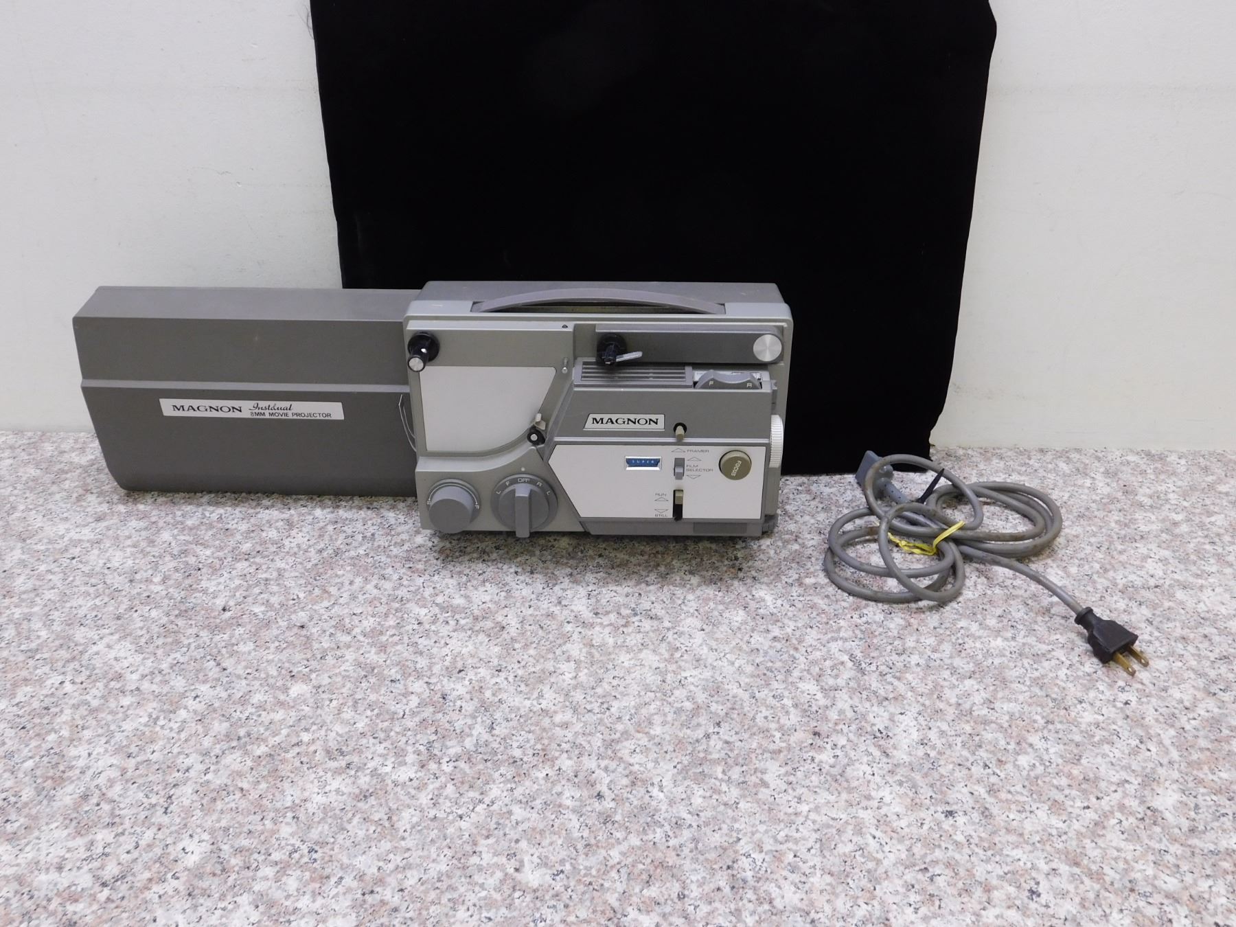 Magnon Instdual 8mm Movie Projector