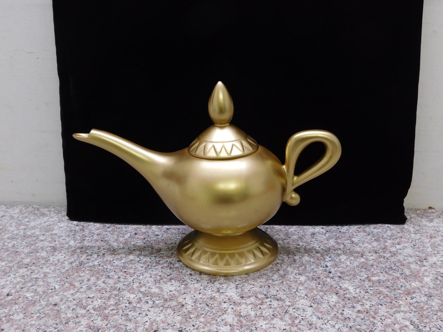 Aladdin Genie Ceramic Tea Pot Disney