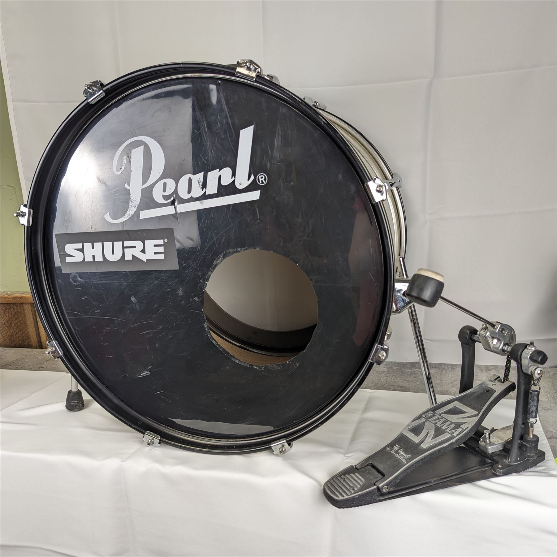 Pearl Base Drum with Kick Drum Pedal