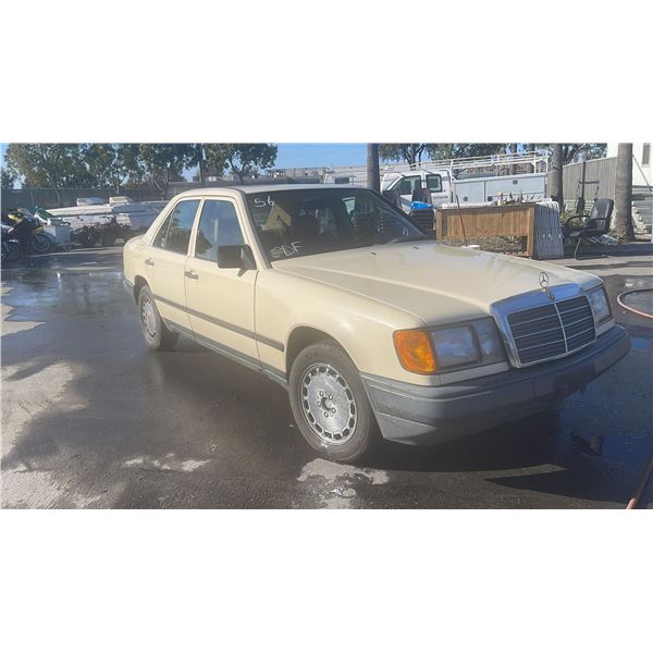 1988 Mercedes-Benz 260-Class 260 E