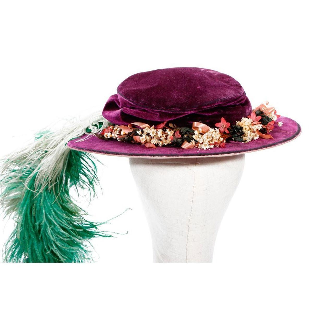 Vintage Velvet "Dolly Varden" Hat.