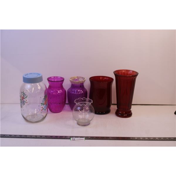 Assorted Colored Vases Bodnarus Auctioneering