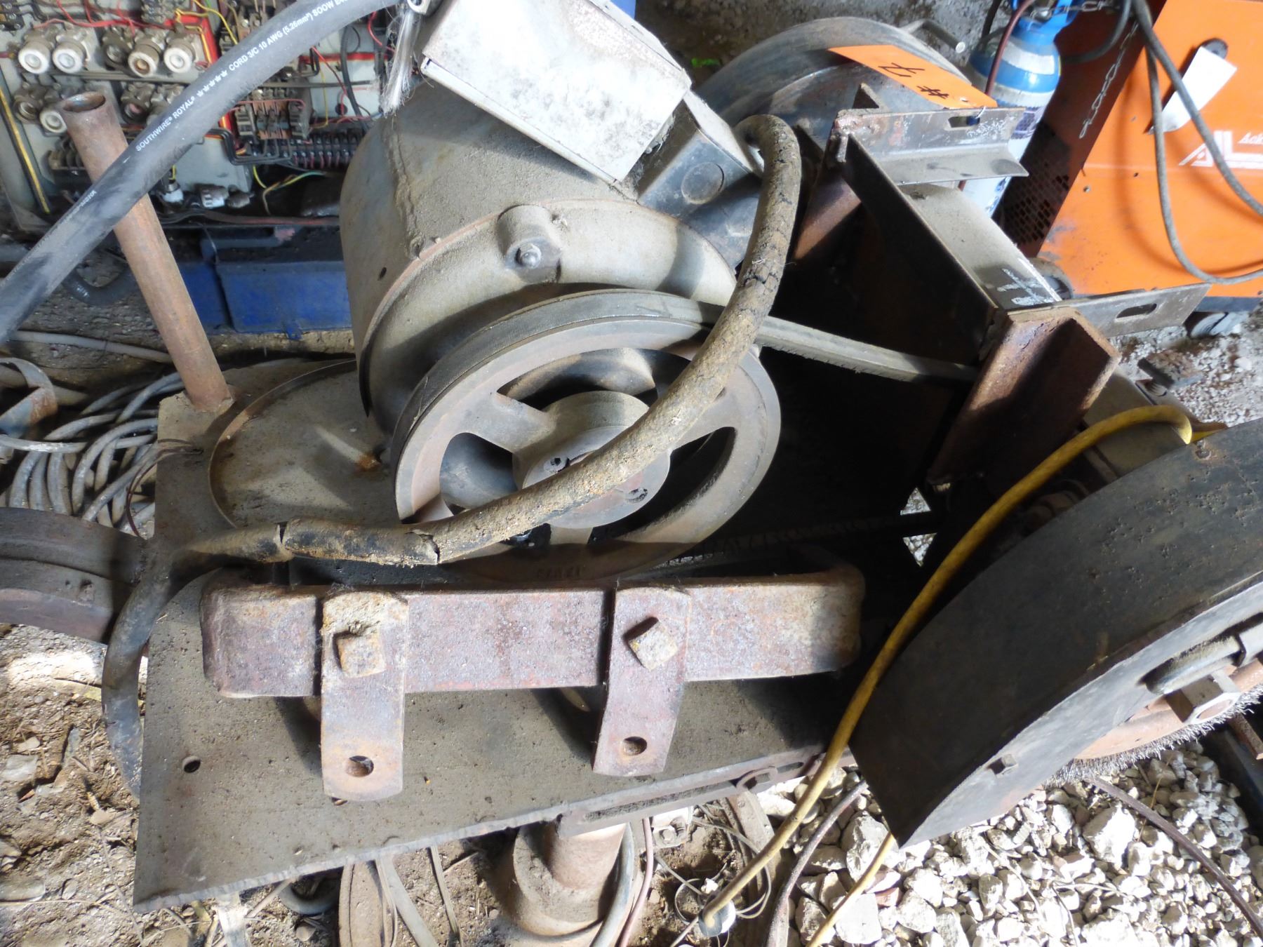 3 Phase, 1 HP Dual wheel grinder & stand