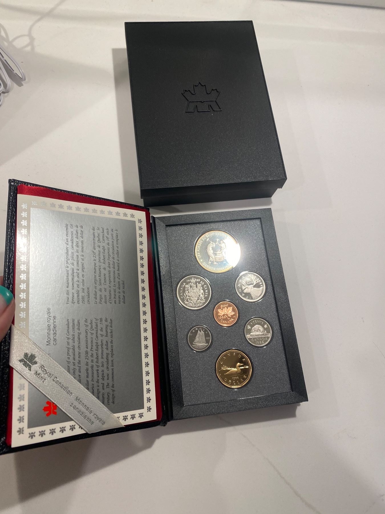 1988 Canada coin set with silver $1