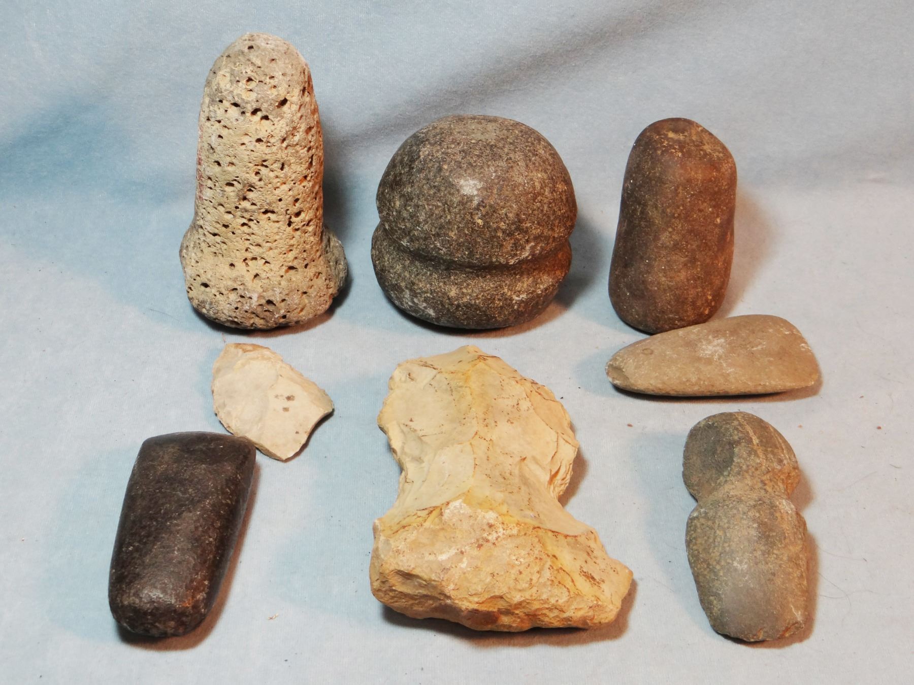 (8) Indian stone tools, hammers, grinding pedestals, knives