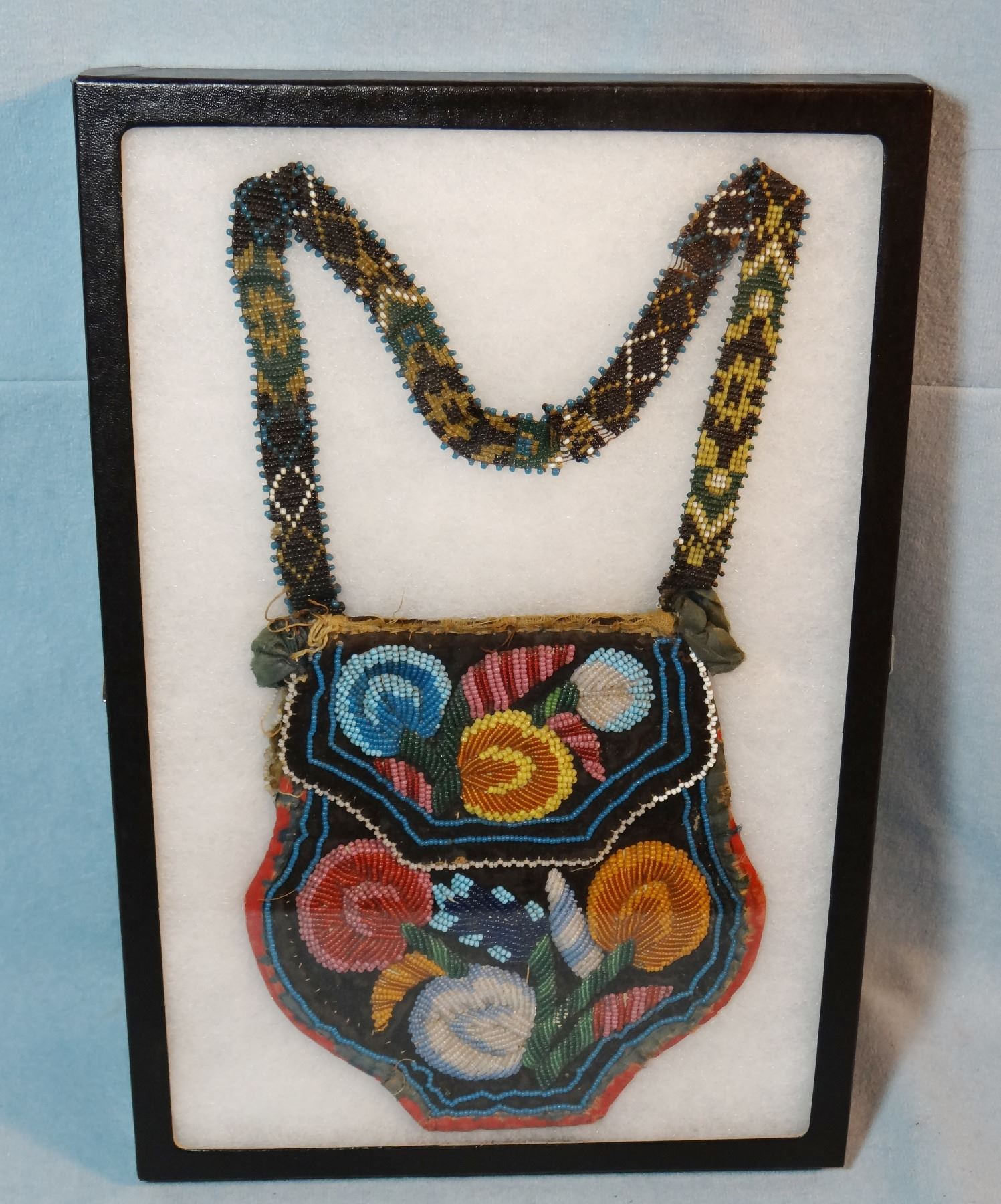 Small beaded purse, 6 ½" x 5, Woodland