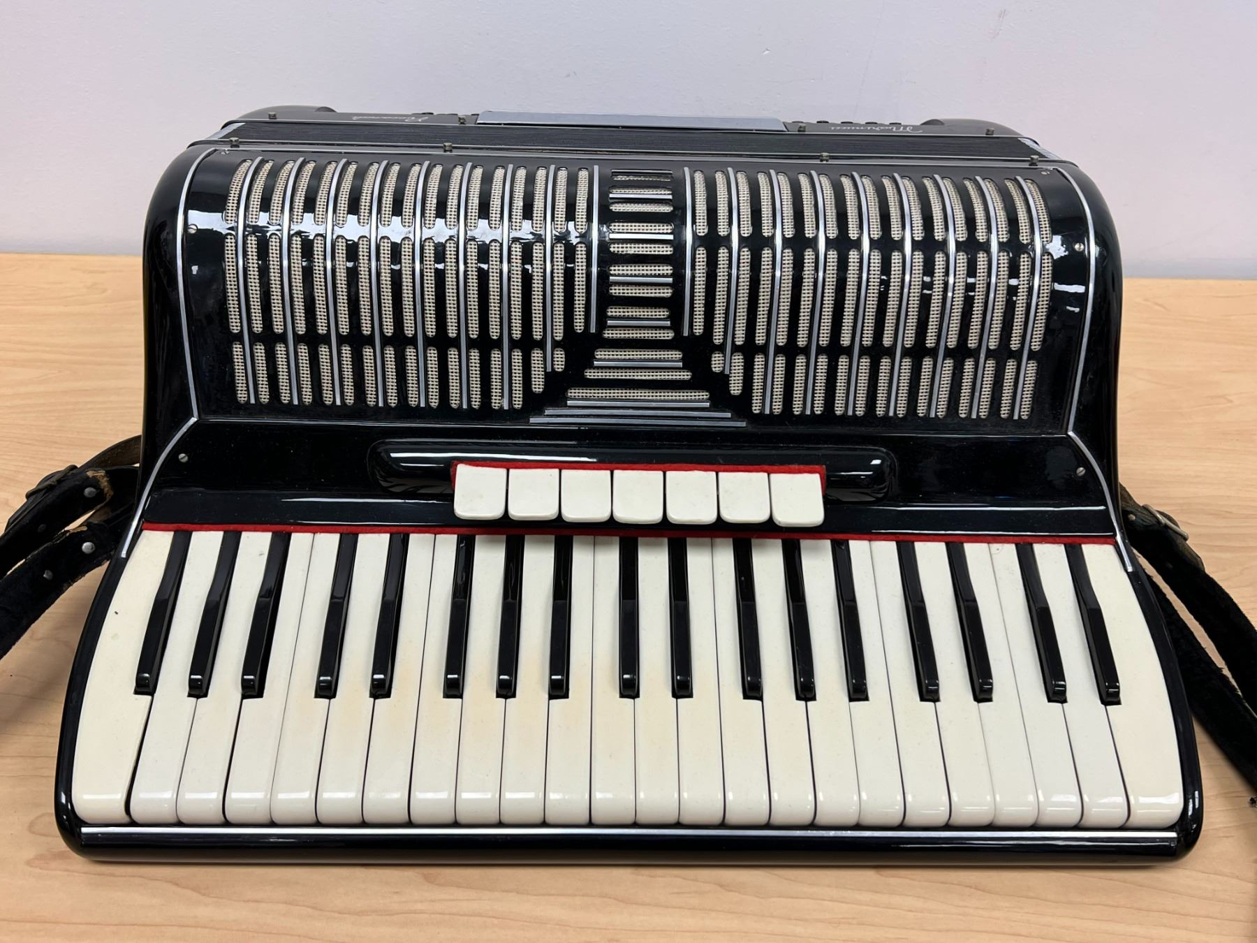 Marinucci Recanati (Italy) Model Gloria Accordion With Case