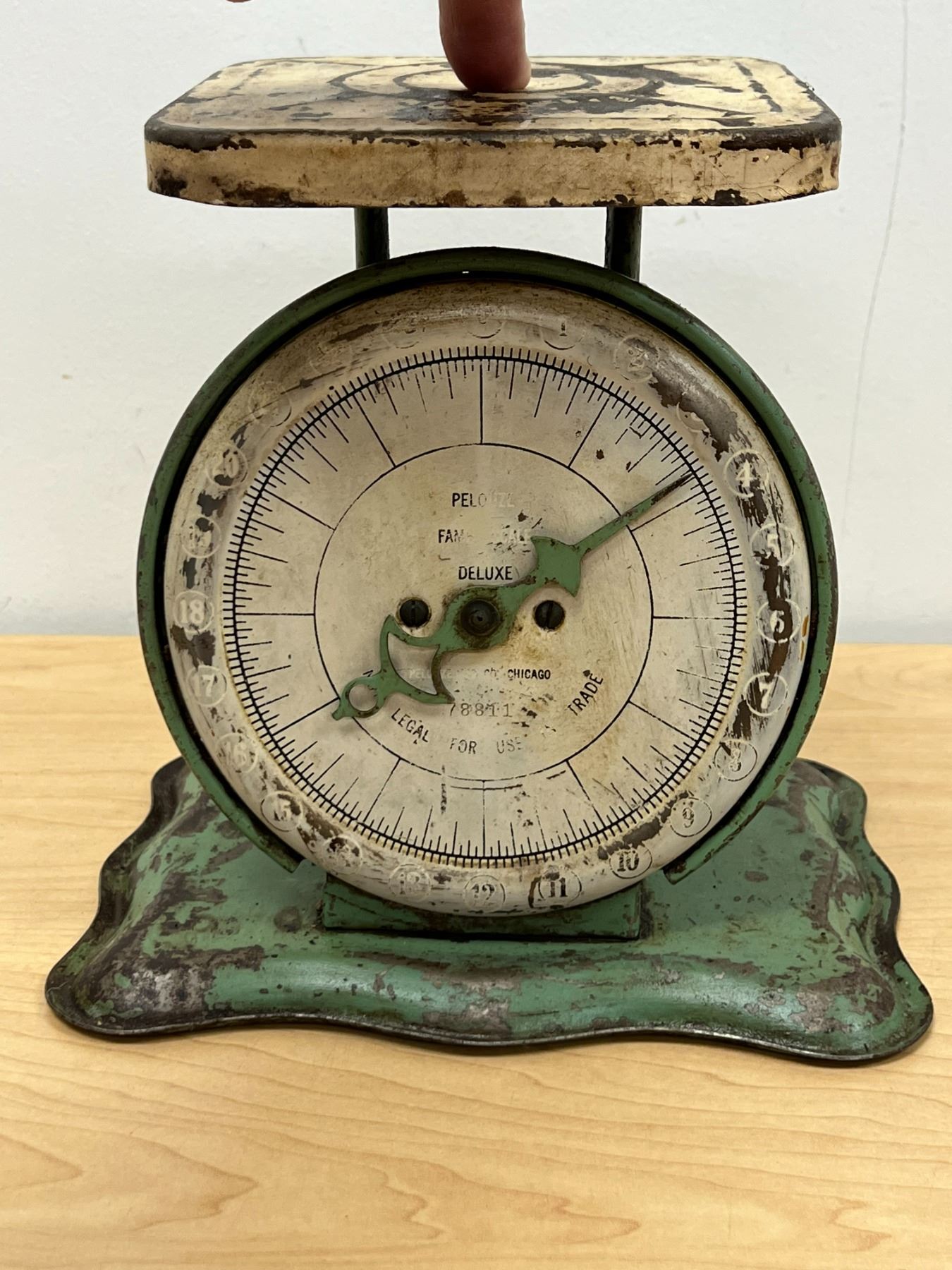Antique Pelouze Mfg Co. Chicago Metal Counter Top Scale