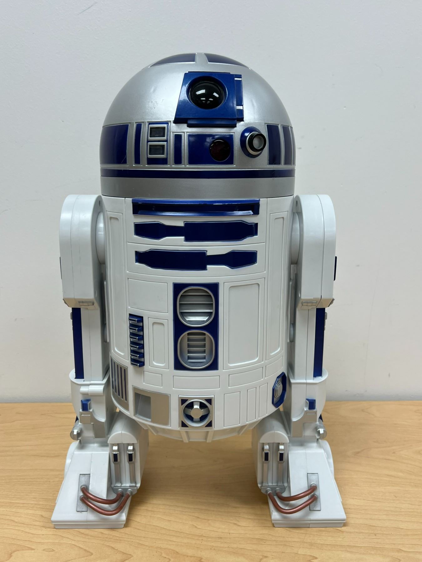 Jakks Pacific Star Wars R2-D2 Battery Operated 18" Works, Head turns ...