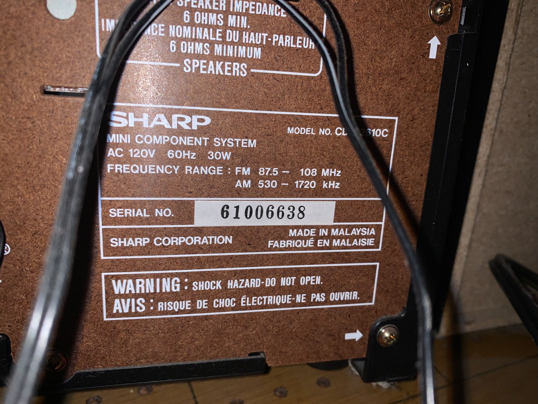 SHARP Mini Component System (CD-C2610) and 2 x Speaker Systems (CP ...