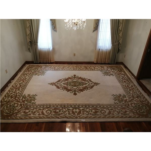 Large Decorative Rug Beck Auctions Inc