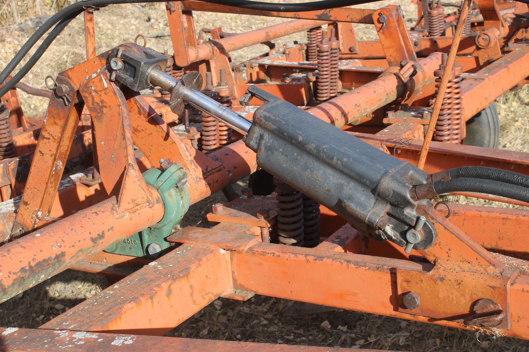20' CCIL Deep tillage c/w 3 bar tines & hyd ram