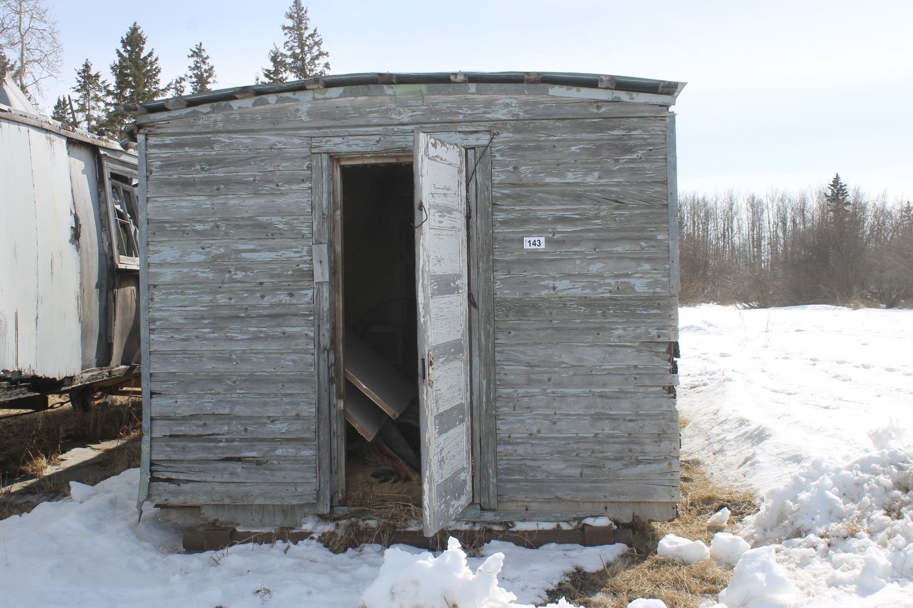 30' skid shack (Buyer responsible to load out by April 29th. If you CAN ...