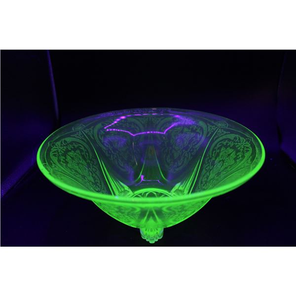 Large Uranium Glass Bowl Chip On Edge Bodnarus Auctioneering