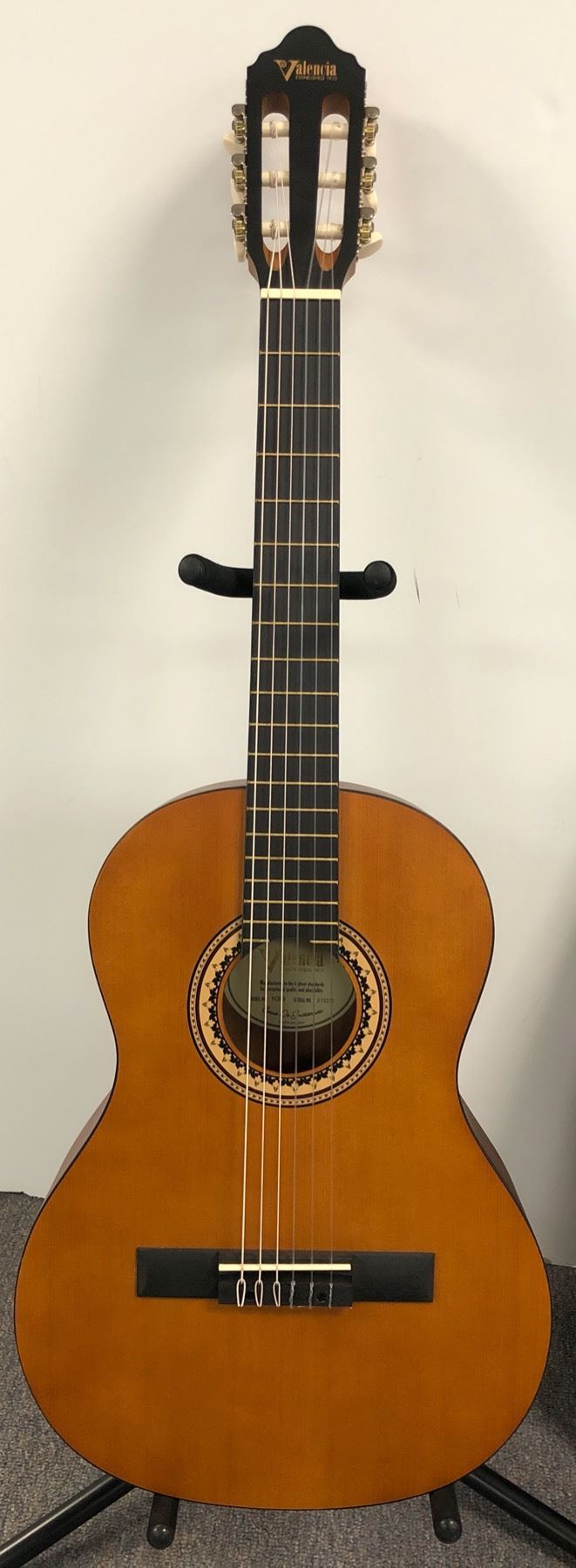 Valencia VC203 6 nylon string acoustic guitar w/ bag (FLOOR STAND NOT ...
