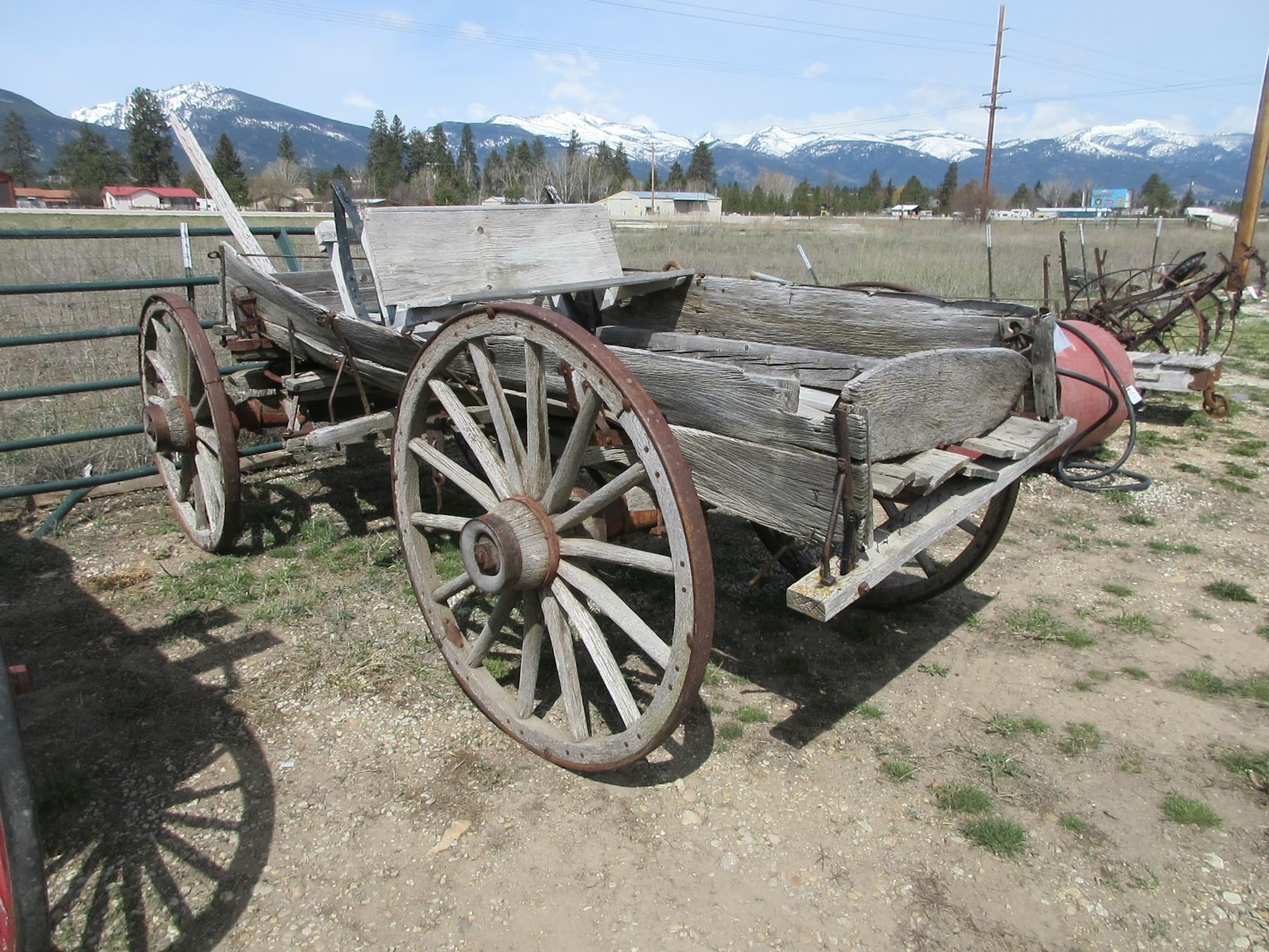 Beat Up Old Farm Wagon- 10.5' X 3' Box- 40" Front Wheels- 45" Rear ...