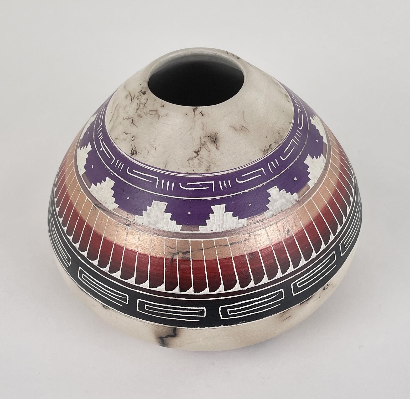 Navajo Indian Pottery Horse Hair Pot