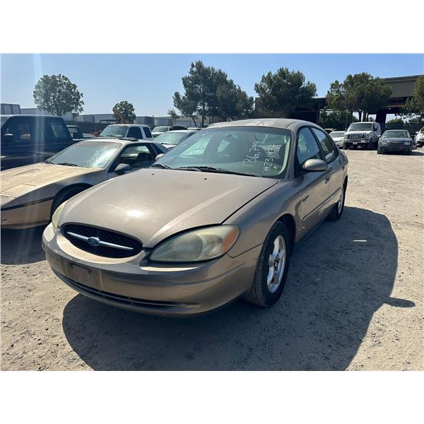 2002 Ford Taurus SE