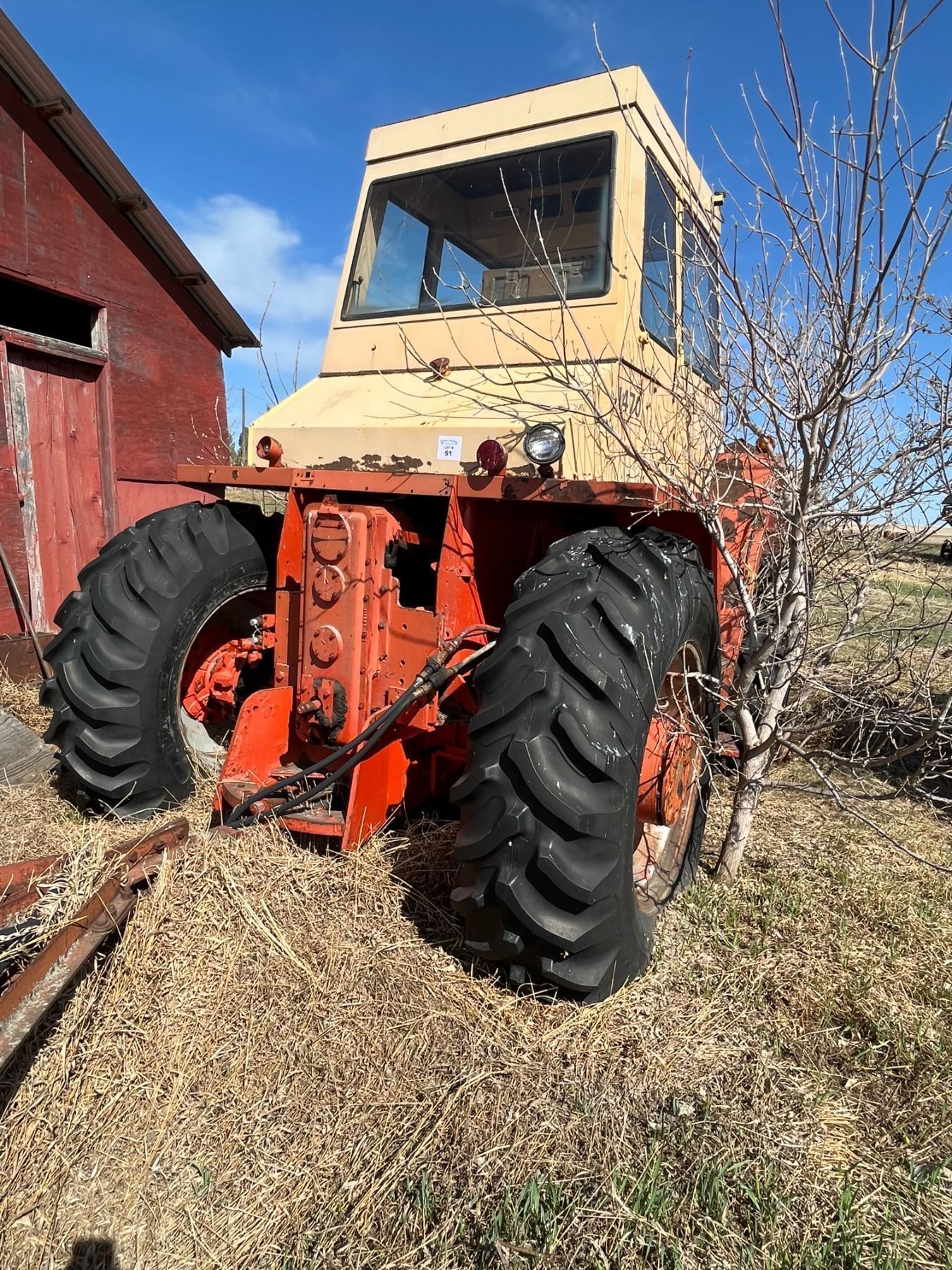 1470 Case 4Wheel Tractor - Running