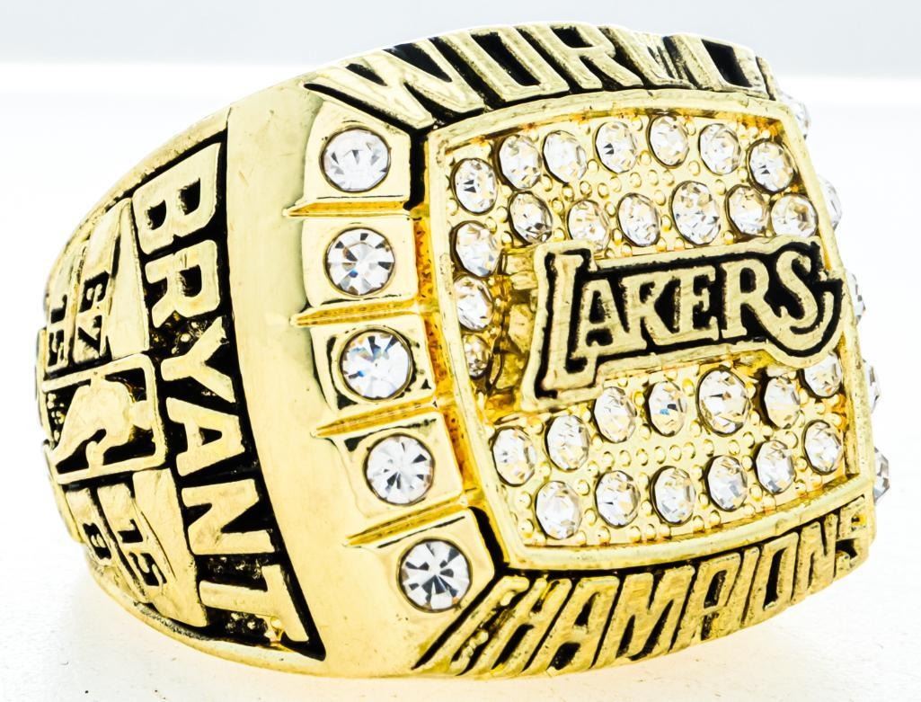 NBA World Champions Year 2000 - Player Replica Ring "BRYANT"