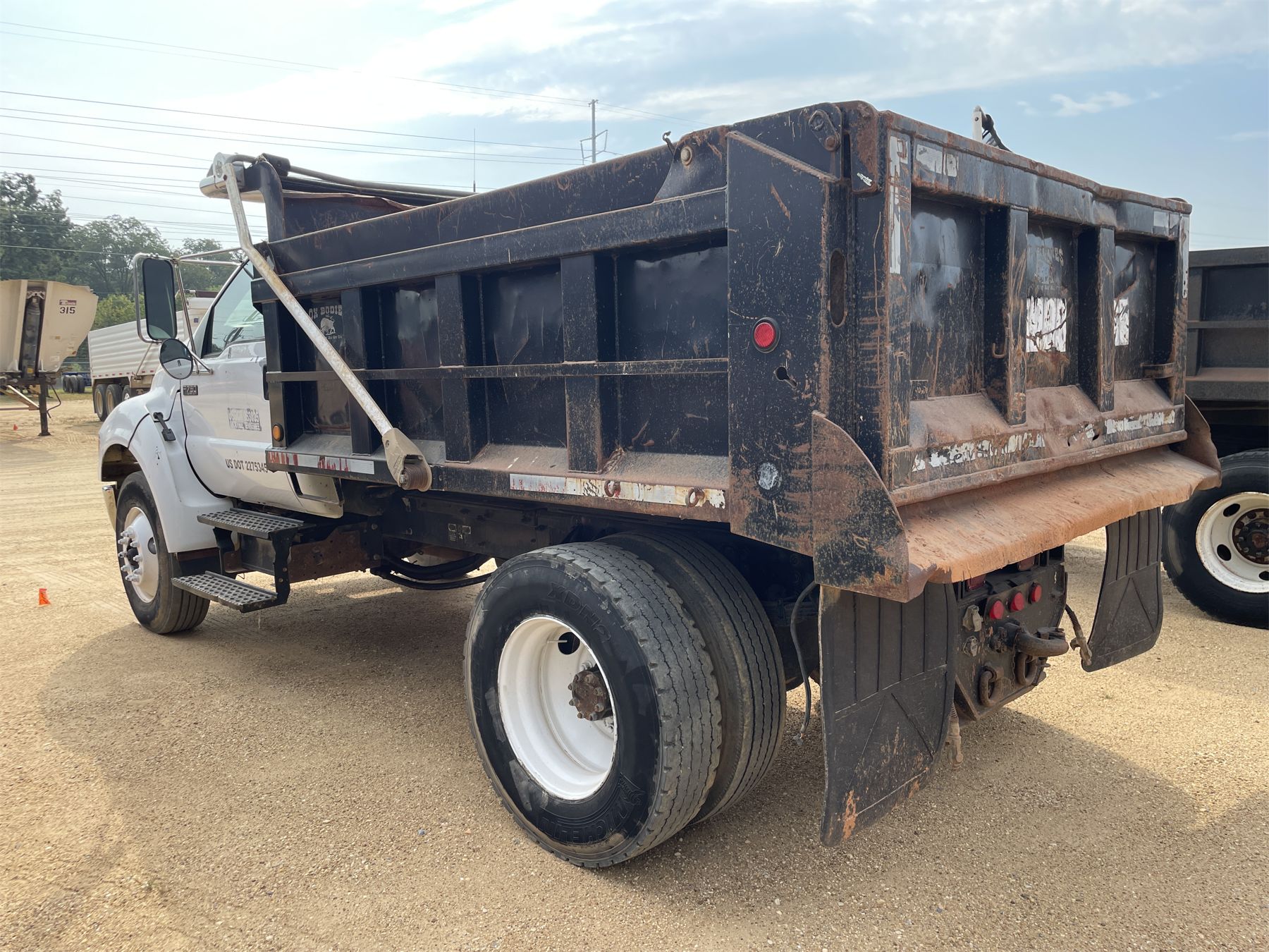 2007 FORD F750 Dump Truck - J.M. Wood Auction Company, Inc.