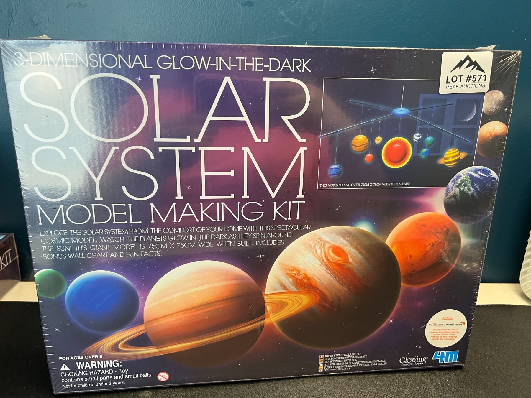 Lot of 1 3D Glow-In-The-Dark Solar System Model Making Kit