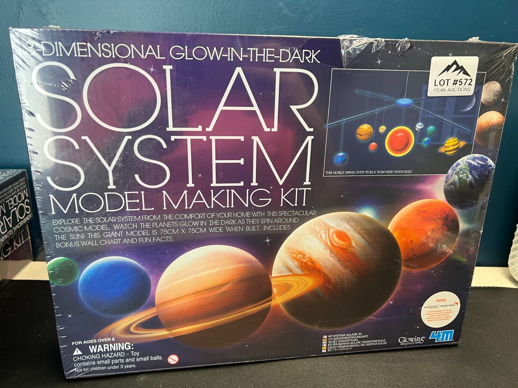 Lot of 1 3D Glow-In-The-Dark Solar System Model Making Kit
