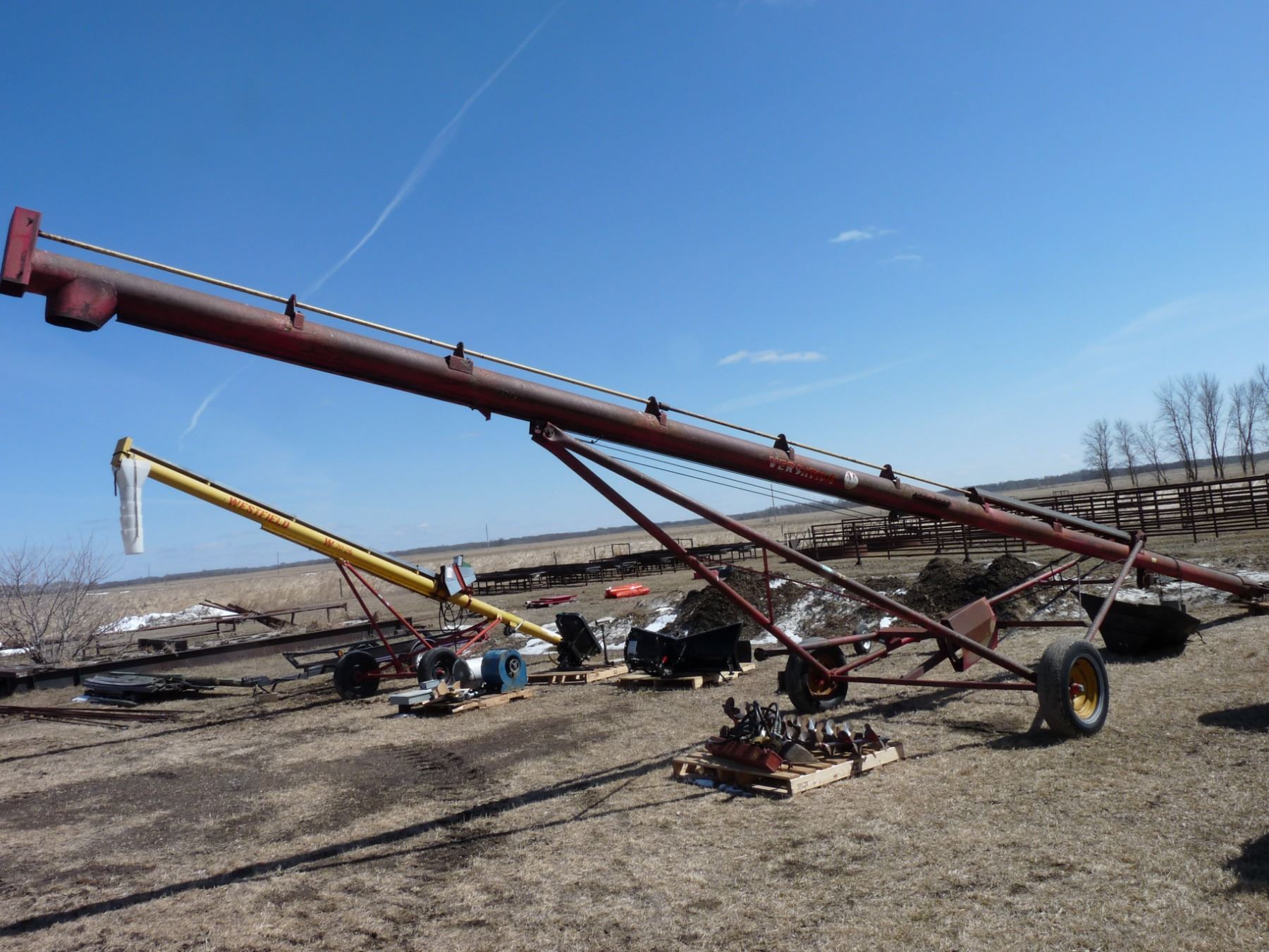 Versatile ; LT8; Grain auger ;8 inch by 50 foot auger ; 540 PTO belt drive