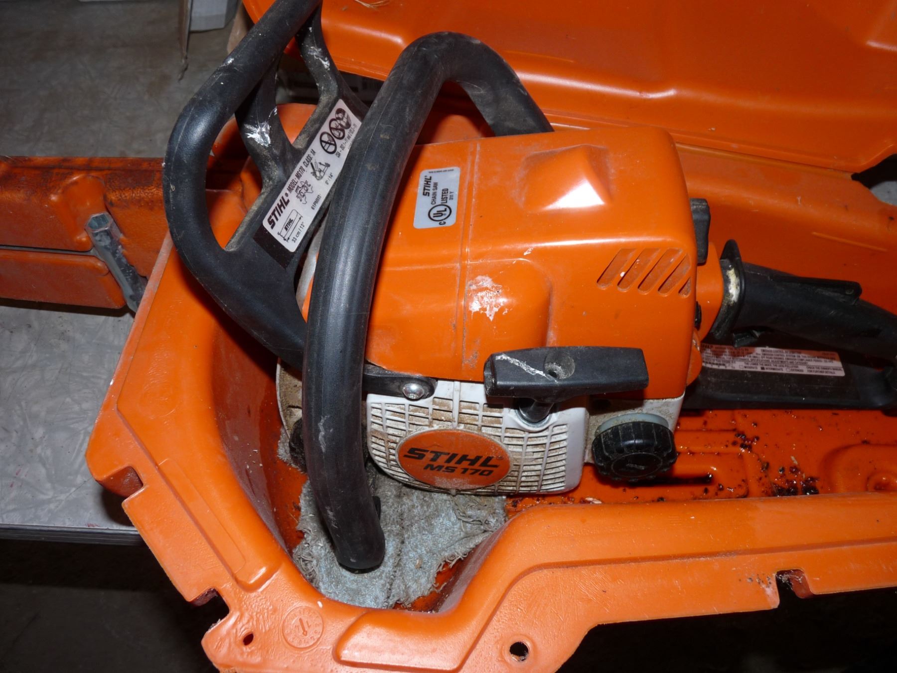 Stihl ms170 chainsaw and case… starts and runs