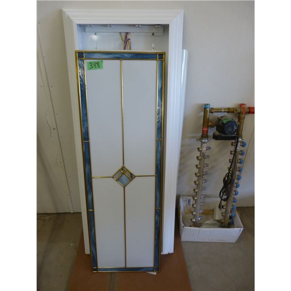 Fluorescent light fixture with stained glass insert