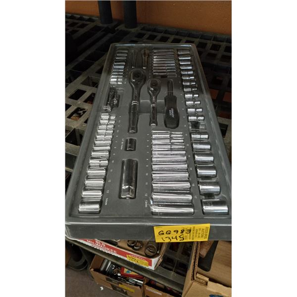 14 And 38 Stanley Socket And Ratchet Set Missing Couple Of Sockets