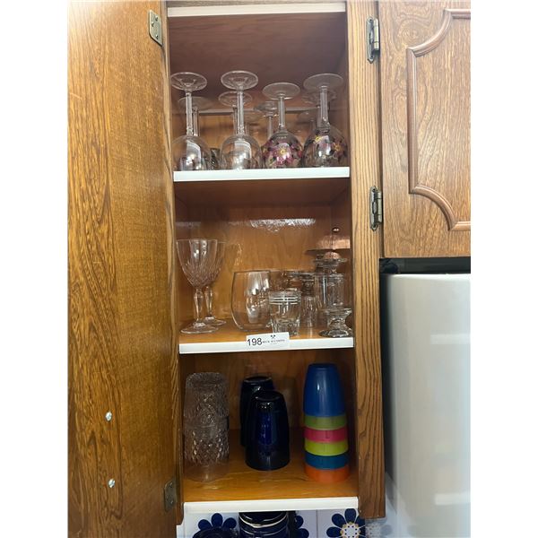 Assortment Of Wine Glasses Sheri Glasses Drinking Cups And More Beck