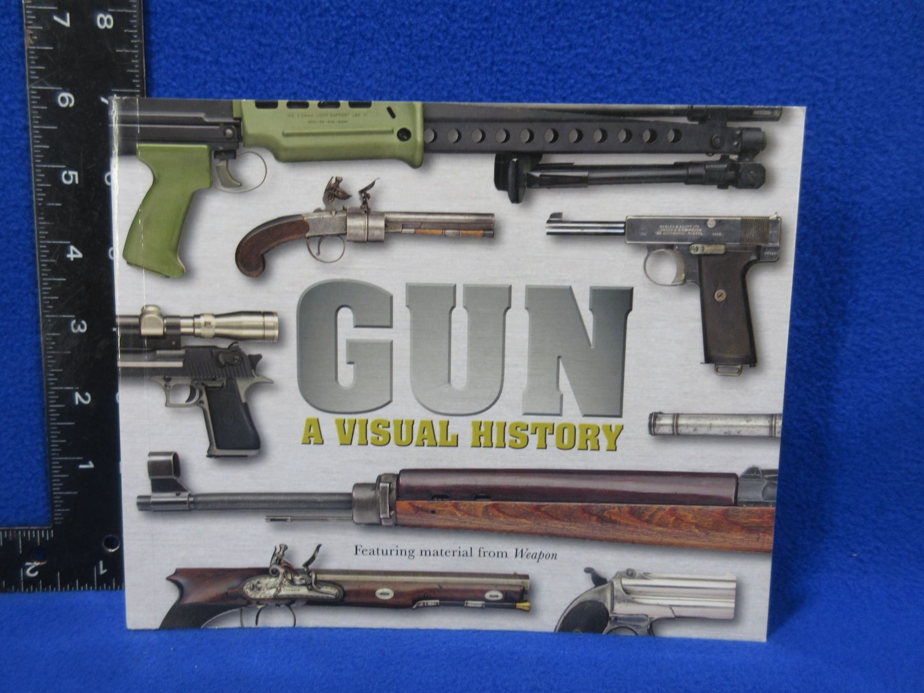 1 Book - Gun A Visual History