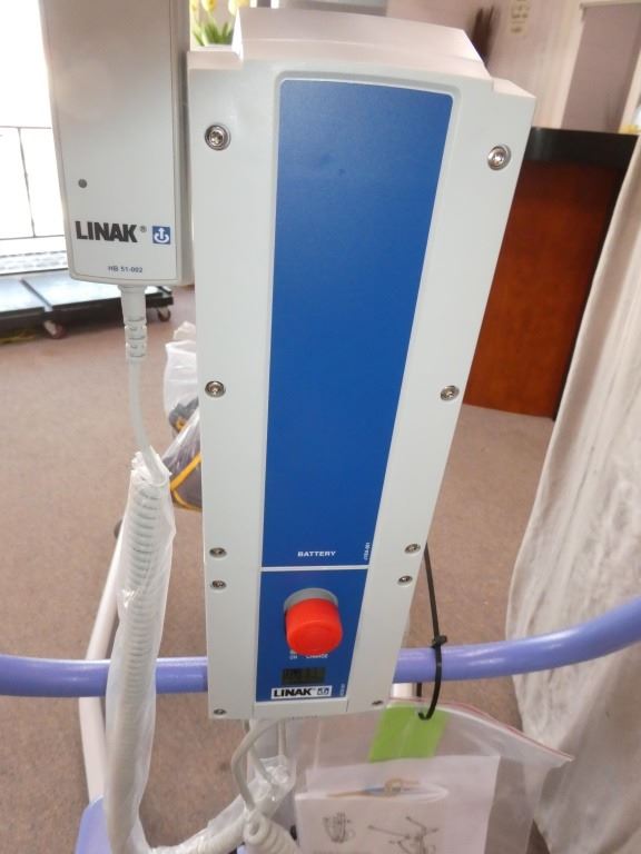 Joerns Hoyer Advance 340 lift w/ padded sling