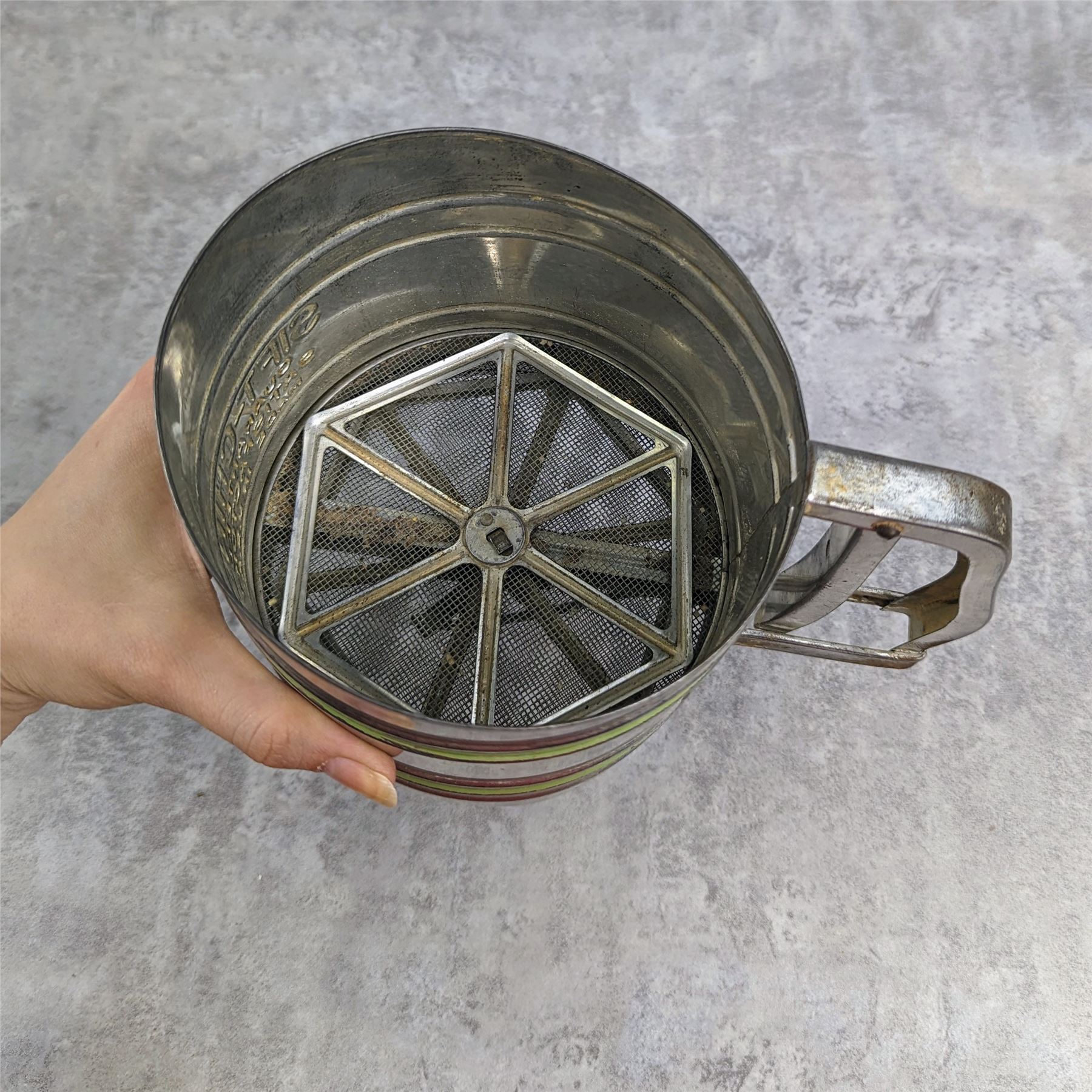 Vintage 3 Screen Flour Sifter by Sift-Chine USA Circa 1940