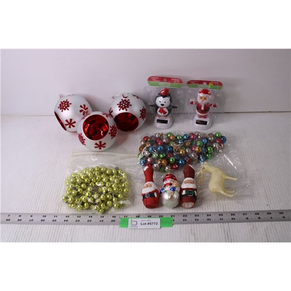 Assorted Christmas Decorations Bodnarus Auctioneering