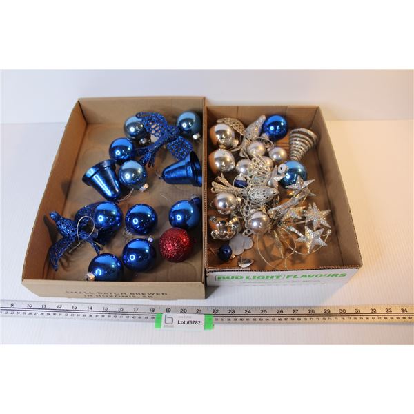 Assorted Christmas Decorations Bodnarus Auctioneering