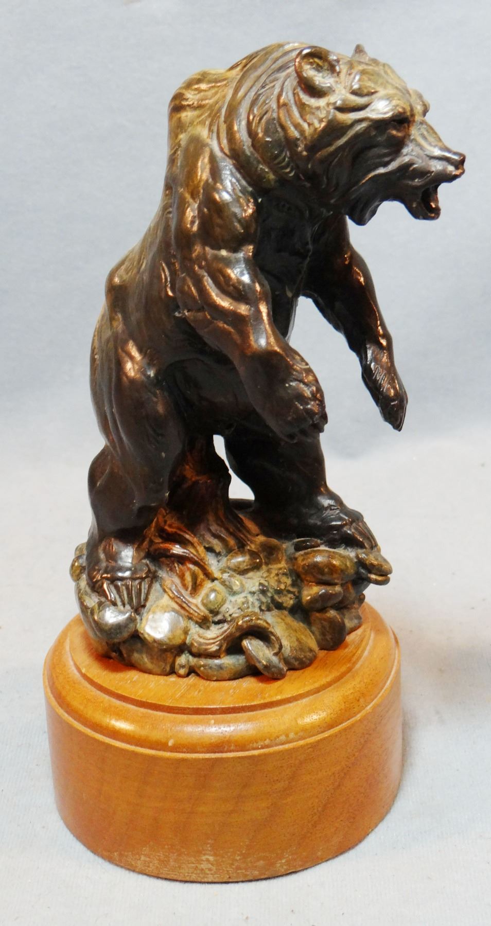 Sullivan, Tim bronze, Grizzly Bear, #2/25, 8" h x 3" w