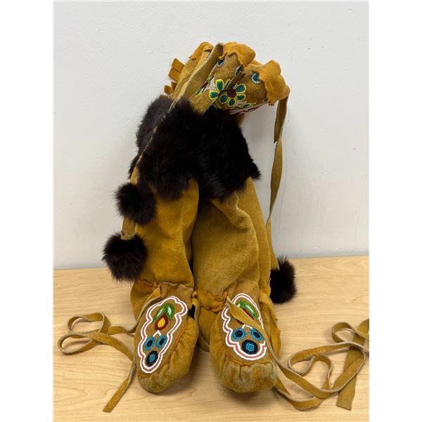 First Nations Leather Beaded Footwear - Mukluks (foot approx: 10.75x4 ...