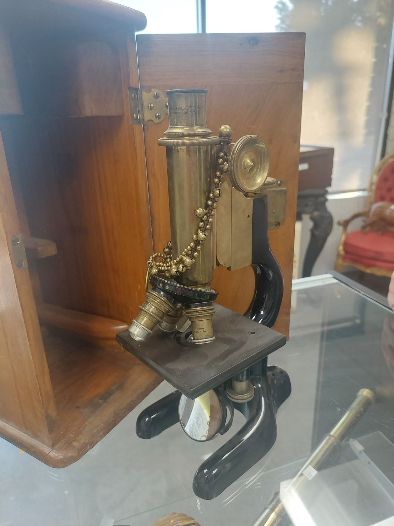 STUNNING ANTIQUE MICROSCOPE