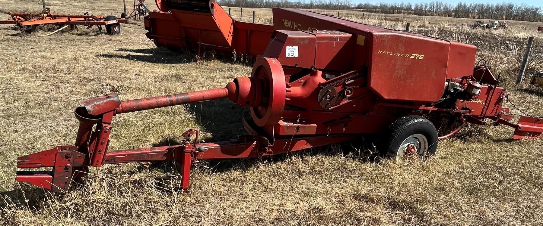 276 New Holland Hayliner c/w bale turner