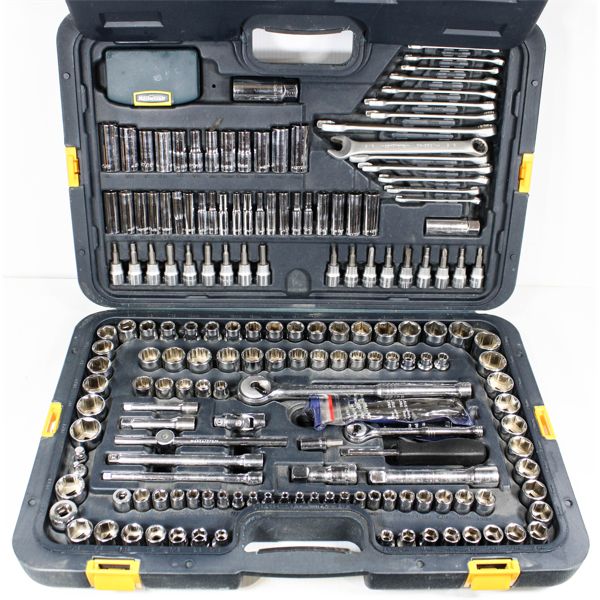 174 PC MASTERCRAFT RATCHET & SOCKET SET