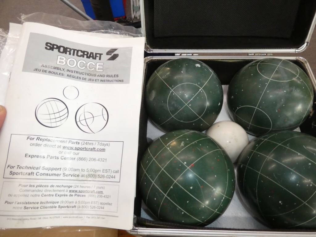 Bocce ball game set w/ case