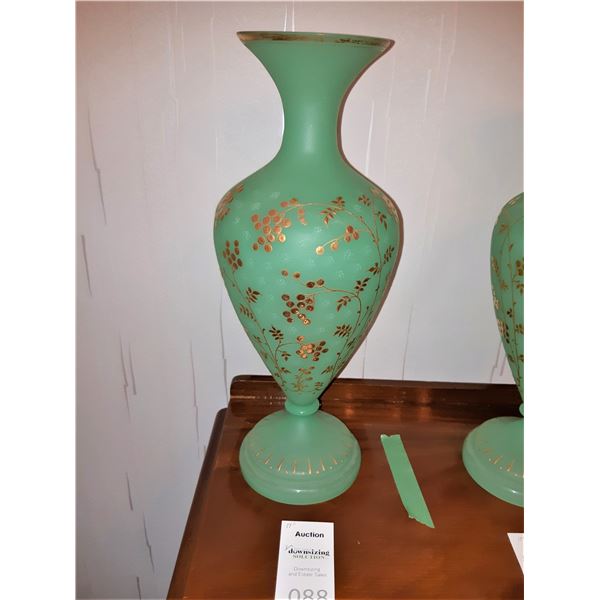 Large Antique Baccarat French Opaline Glass Vase 19th Century Cat A
