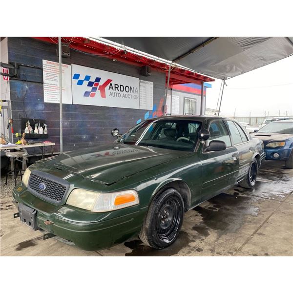 2001 FORD CROWN VICTORIA