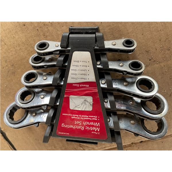 Metric Ratcheting Wrench Set