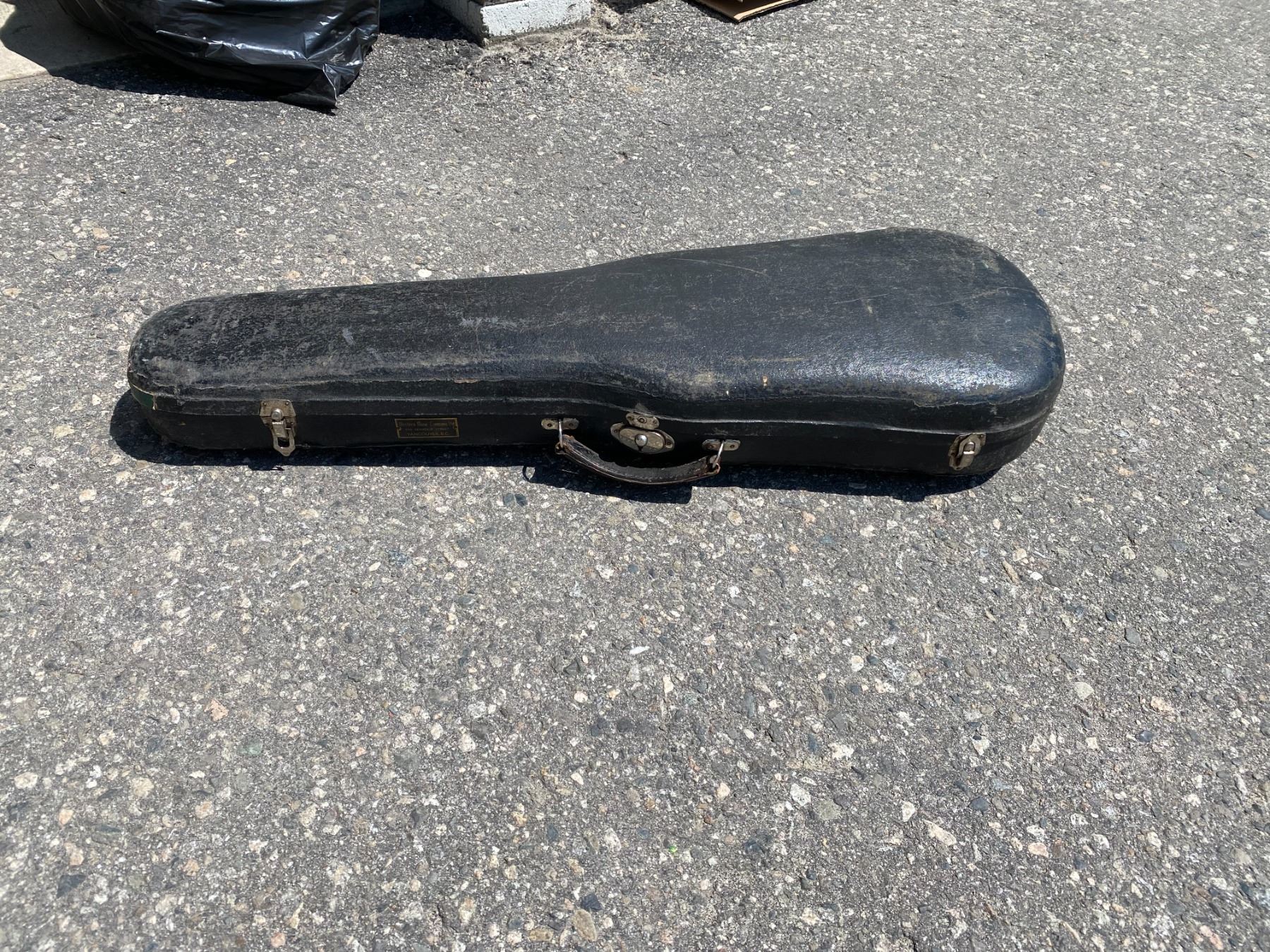 Empty violin case western music Vancouver